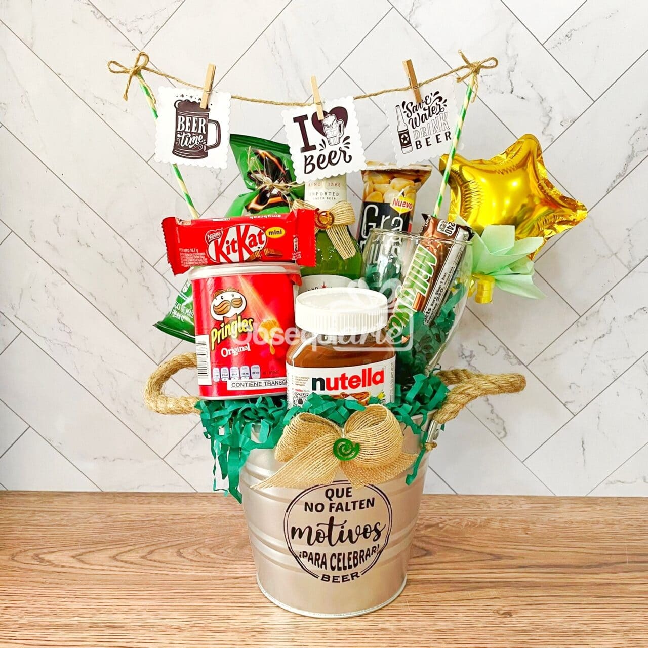 Regalo Beer con Banderines • Obsequiarte Tienda de Regalos con entrega ...